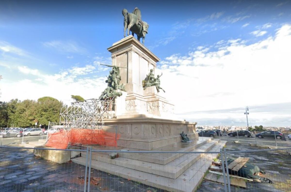 Finalmente al via i lavori di restauro del Monumento di Garibaldi al ...